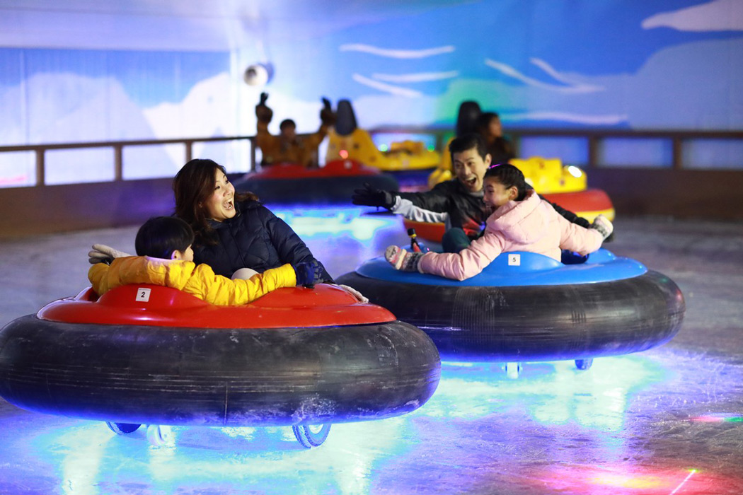 The Ultimate Snow Escape in Singapore! | KrisWorld